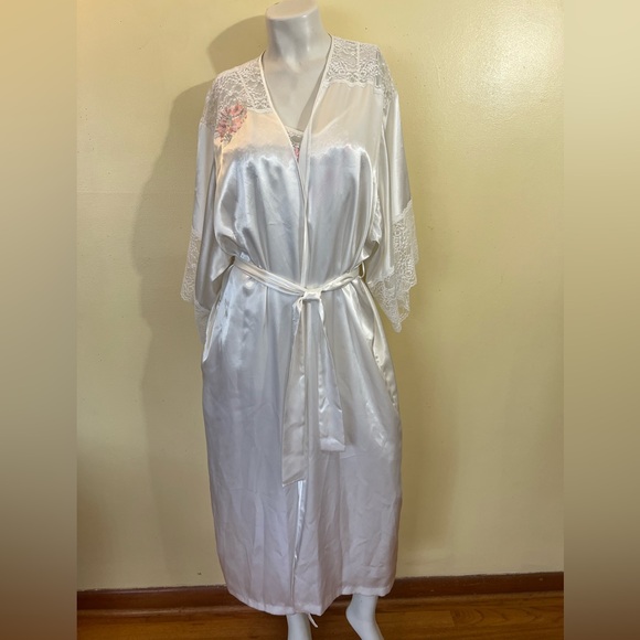 Vero Moda | Intimates & Sleepwear | Vera Moda Vintage Embroidered ...